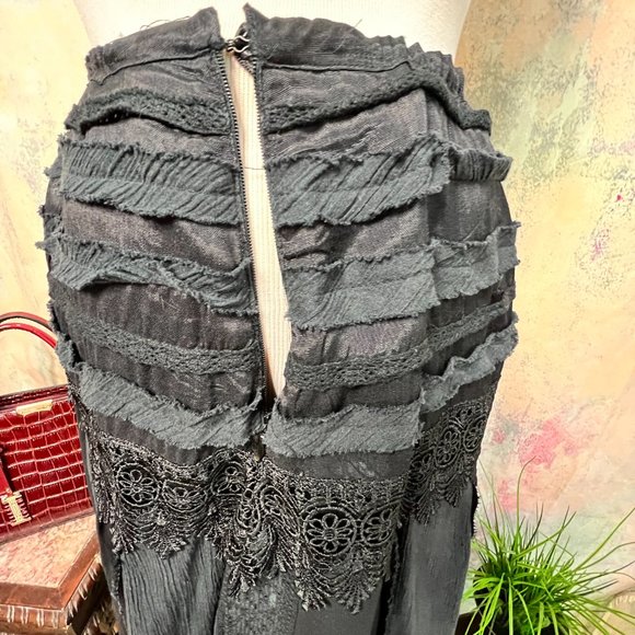 The Pyramid Collection | Skirts | Pyramid Collection Stunning Mixed ...